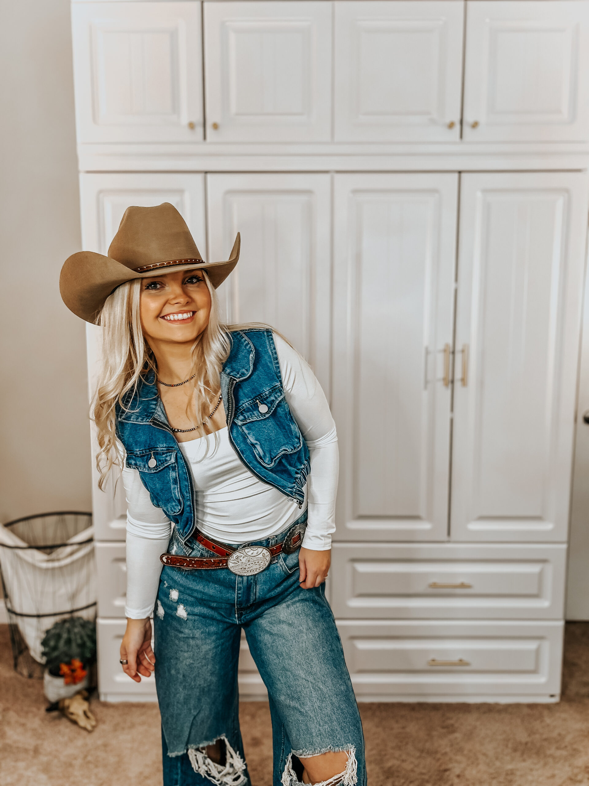 Denim on Denim Outfits: How to Rock This Timeless Western Trend ...